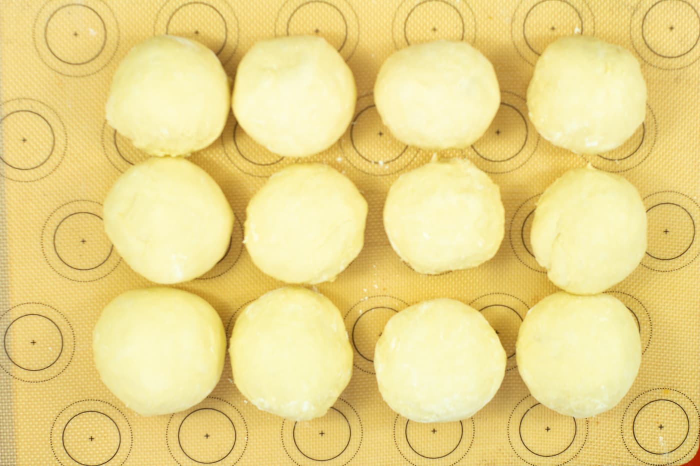 Pucker Up Buttercup Iced Buns. - Apply to Face Blog