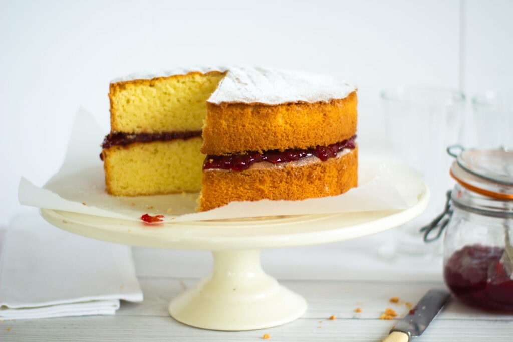 Easy Victoria Sponge - Apply to Face Blog