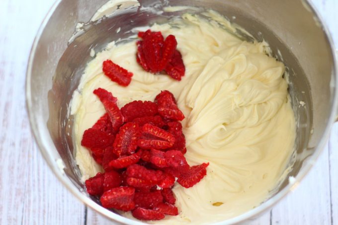 White Chocolate and Raspberry Cheesecake - Apply to Face Blog