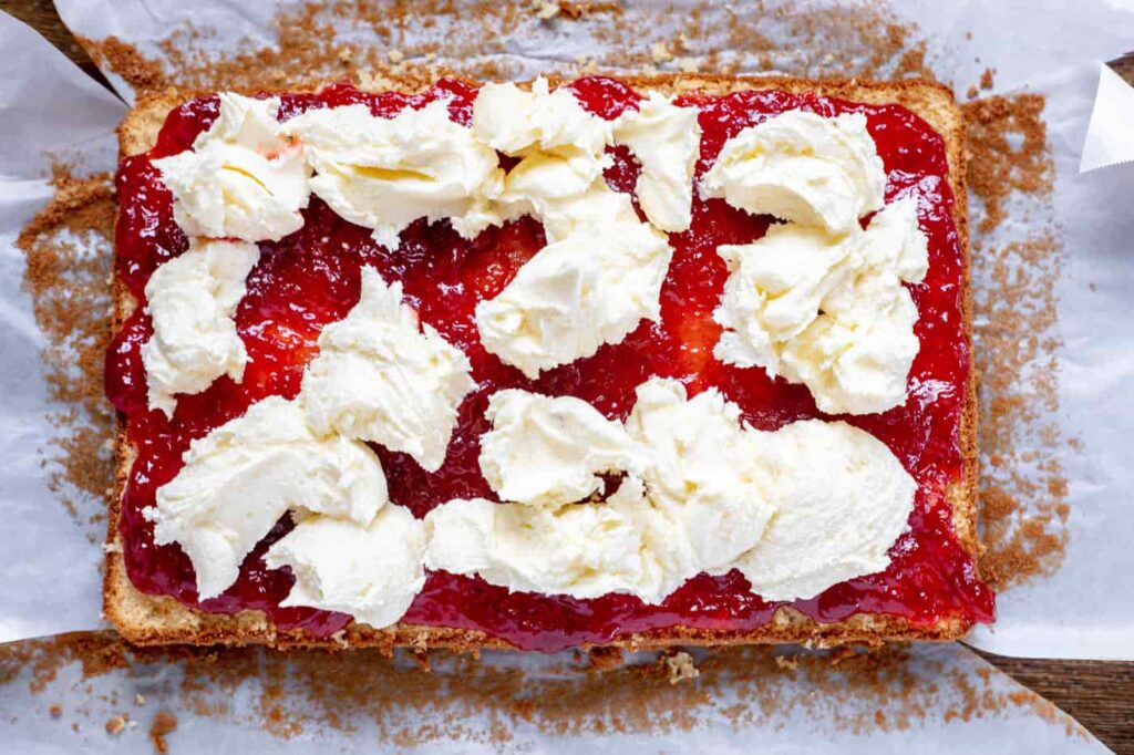 Victoria Sponge Traybake - Apply to Face Blog